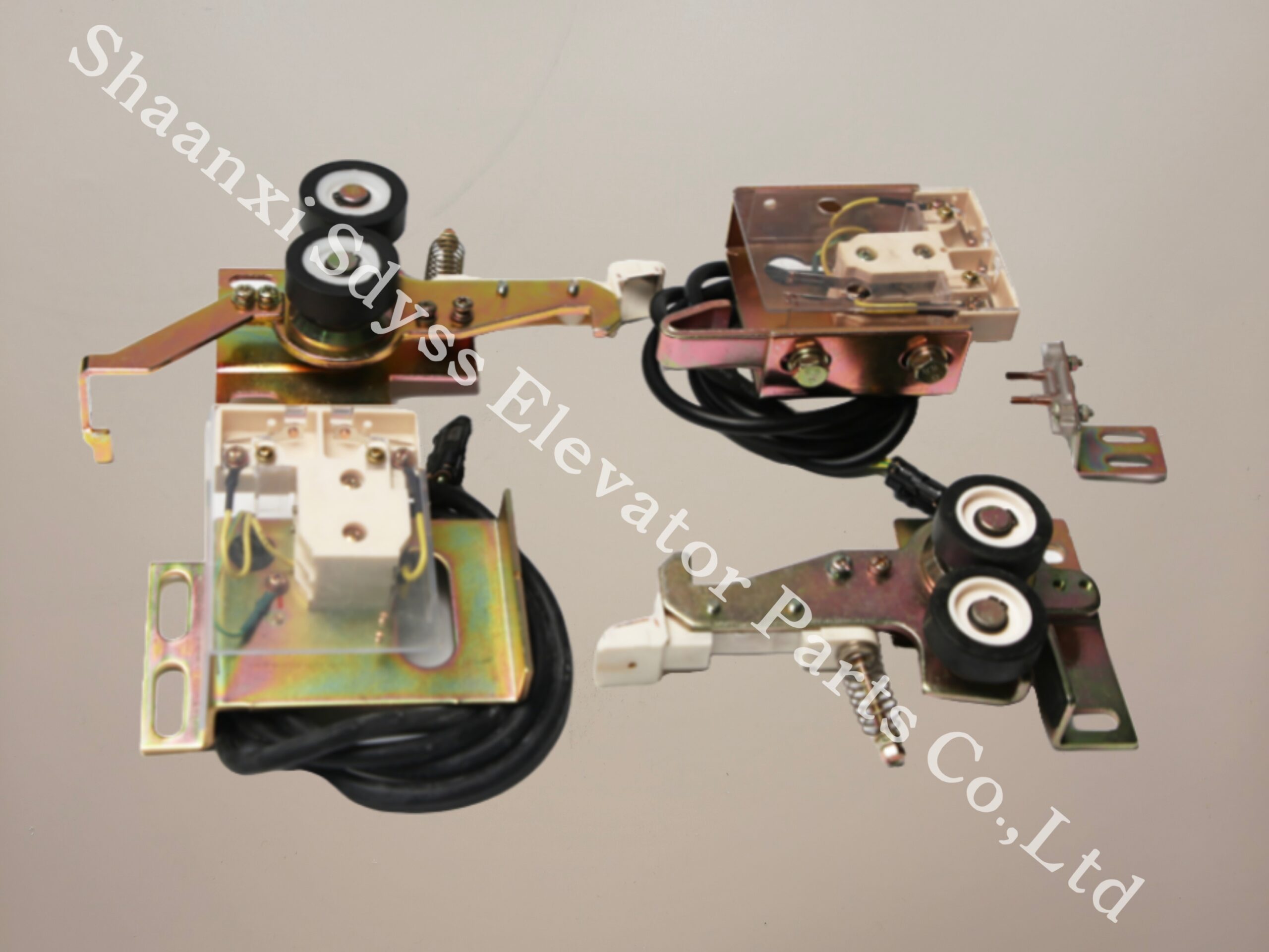 The elevator door lock hook STVF7 hook lock floor door threshold lock ...